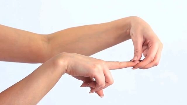 27. Разгибание пальца в дистальном суставе пассивное.