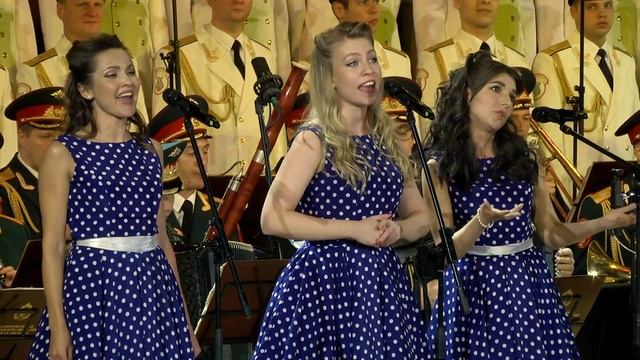 «Хорошие девчата», солистки – Русалина Валиева, Марина Муравицкая и Татьяна Северинова, октябрь 2021