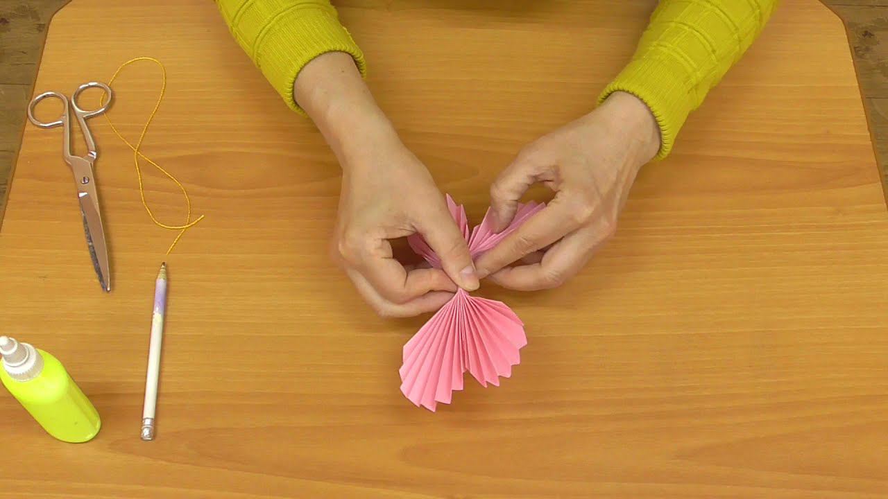 Делаем бабочку из бумаги