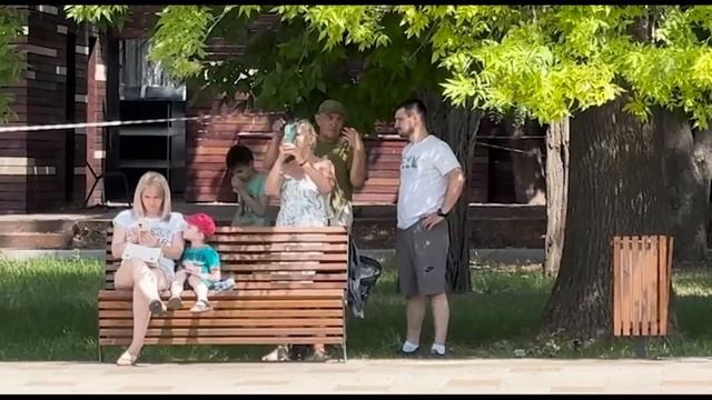 Сотрудники Культурного центра МВД  в честь Дня России поздравили жителей и гостей региона