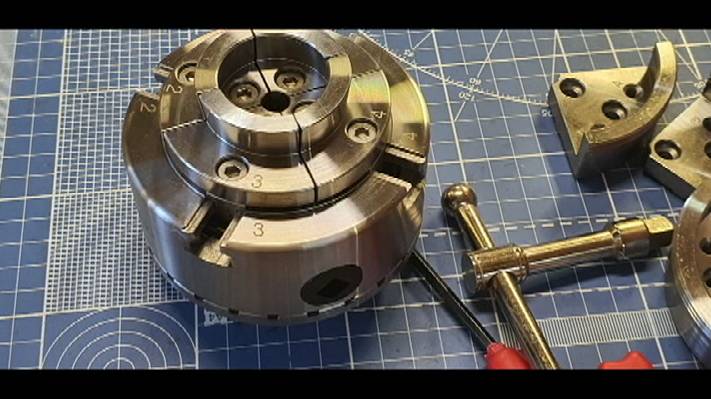 4-кулачковый токарный патрон (по дереву) 95мм )