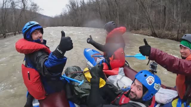 Сплав по порогу реки. Весенний Ряузяк