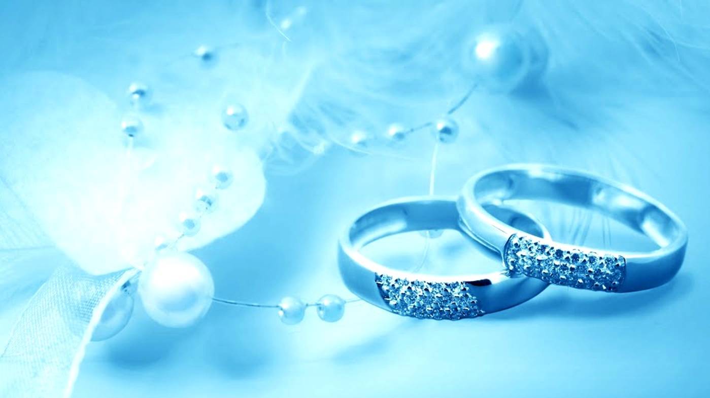 "НА ПИРУ". Стихи —Николая Гумилёва. Музыка, исполнение — Елены Артёменко. Рабочая запись — 2002 год.