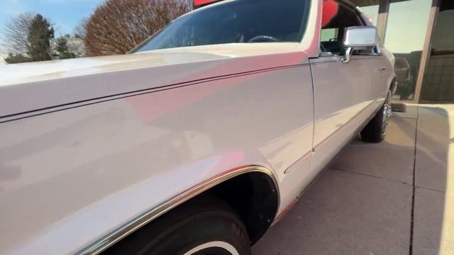Не Lincoln Town Car, но тоже где-то рядом -1984 Cadillac Eldorado