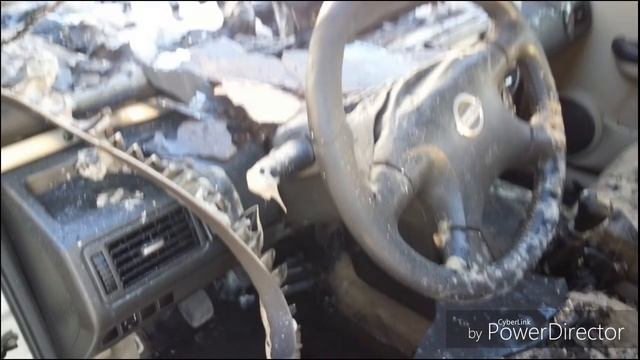 Nissan X-Trail Загорелся на авто стоянке