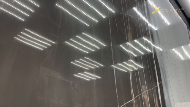 Комбинация двух цветов пополам в мраморном исполнении