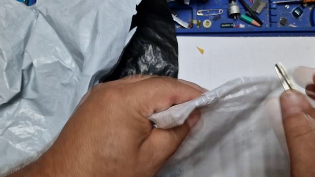 Распаковка посылки с полезными  вещичками.