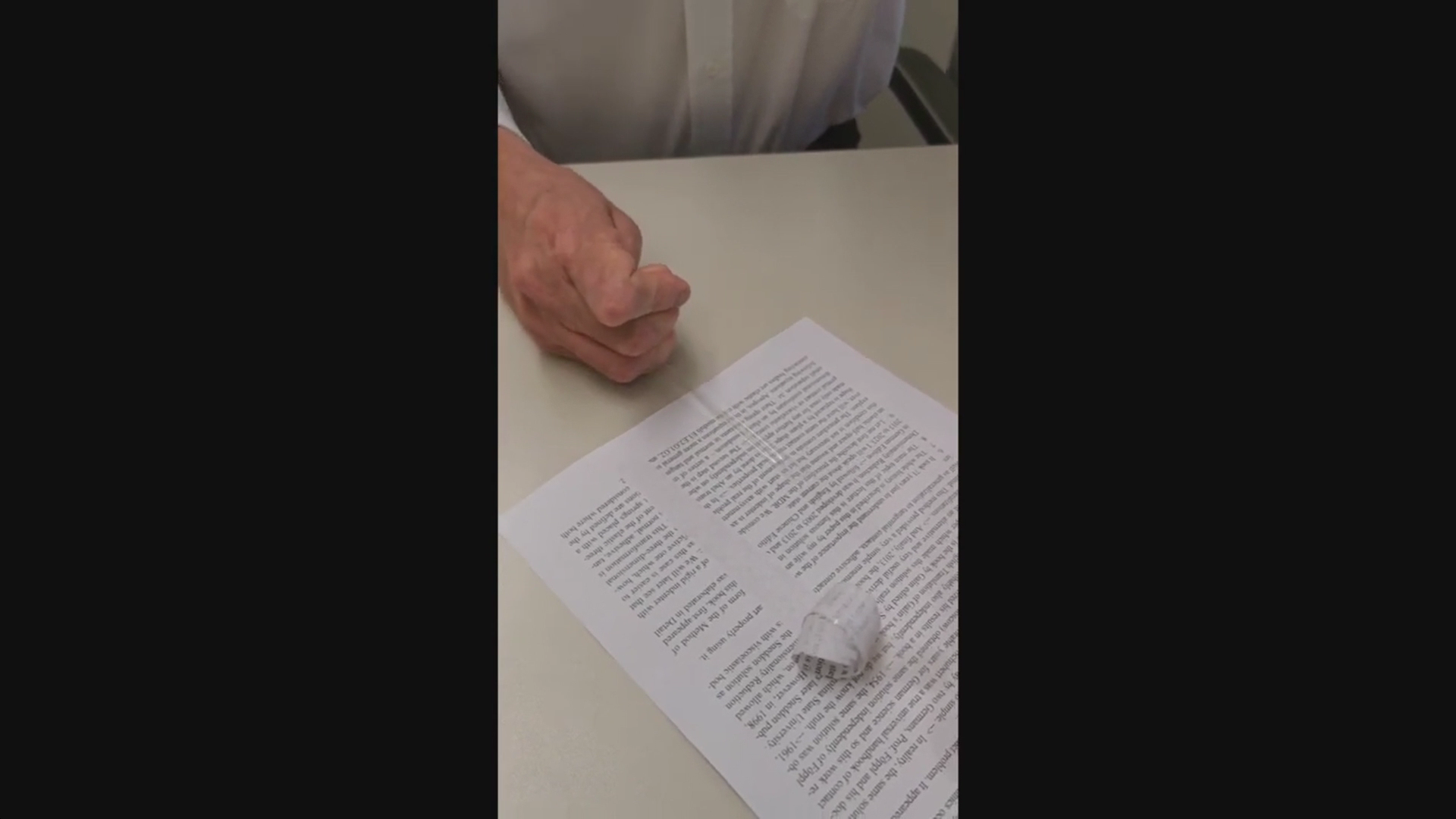 Как правильно удалить скотч не повредив поверхности.