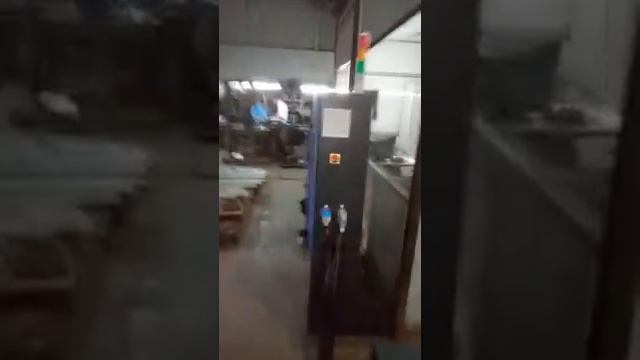 Вертикальный двухшкивный приводной рольганг