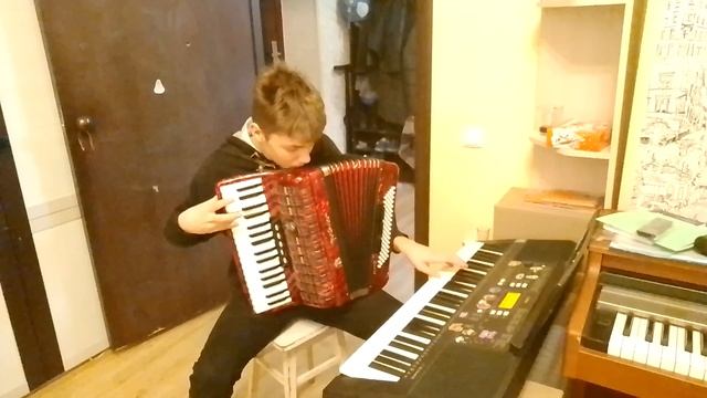 В платье белом.. на аккордеоне и синтезаторе - Ляпис Трубецкой / In a white dress on an accordion...