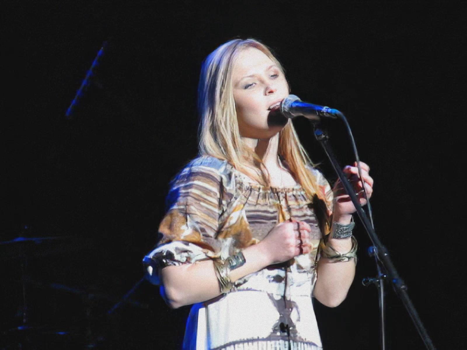 Пелагея — Сронила колечко (A cappella, Санкт-Петербург 2006)