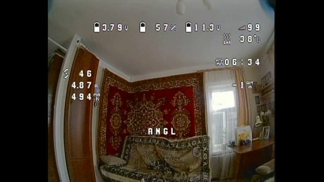 Полет по комнате.mp4