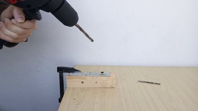 Сверление металла электродрелью Einhell TC-ID 720/1 E