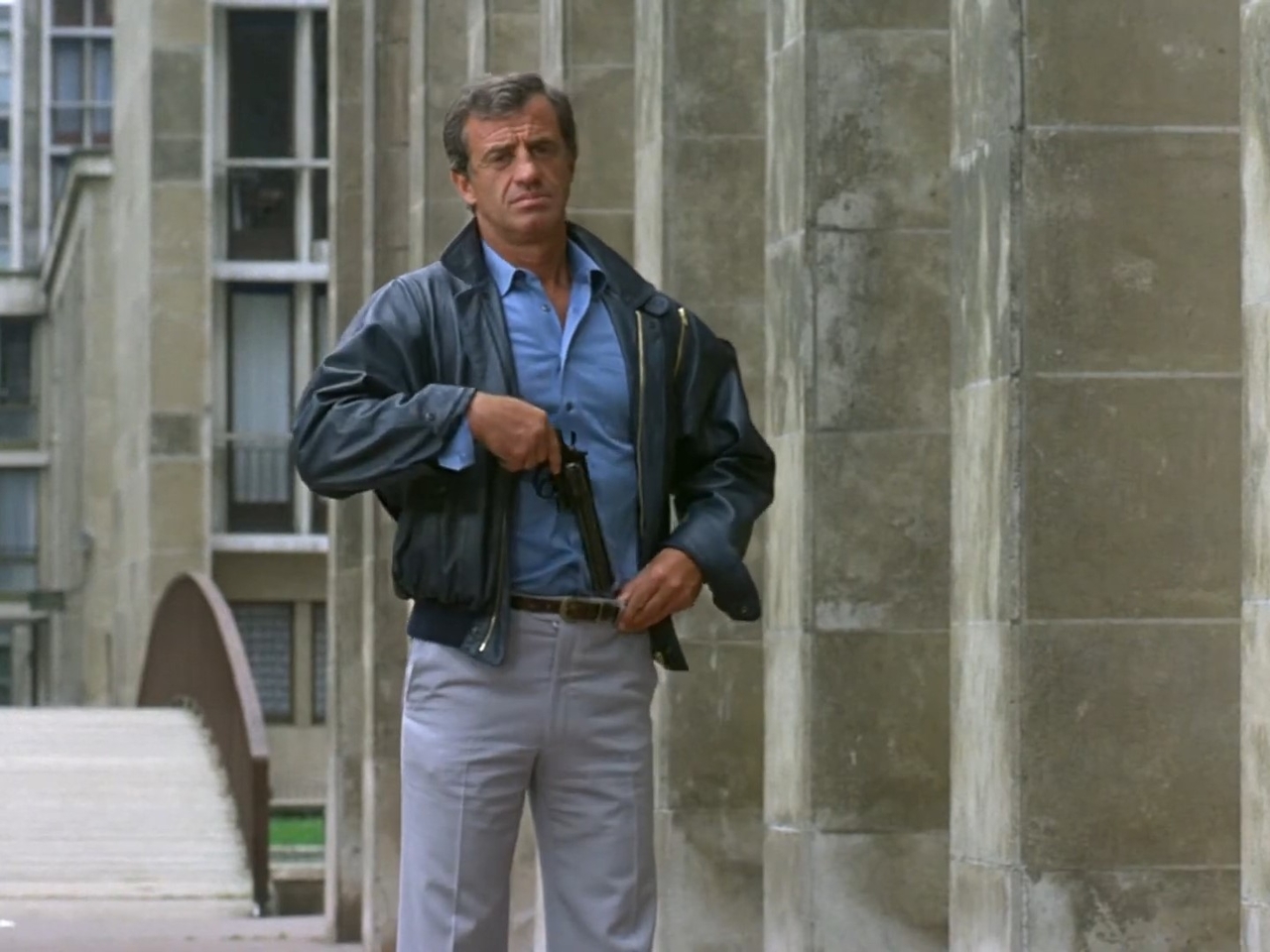 Профессионал музыка и клип из знаменитого фильма Профессионал. Музыка на все времена.