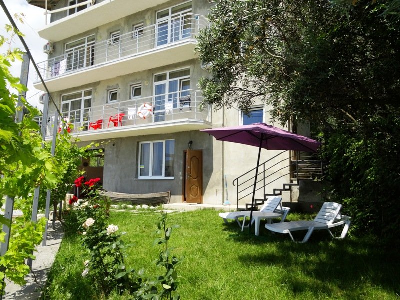 Отдых в Ялте частный сектор в Кореизе. Жильё в Ялте без посредников.«БРИГАНТИНА» ГОСТЕВОЙ ДОМ в Ялте