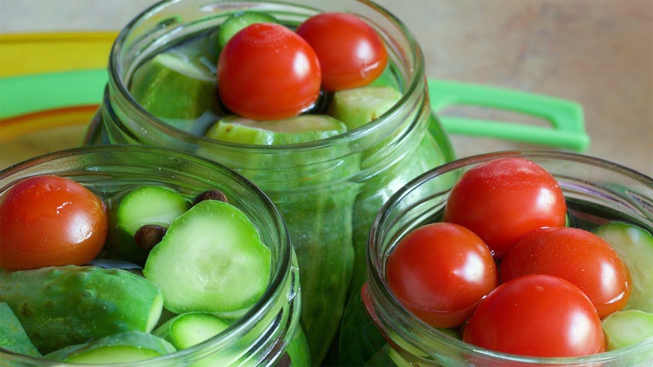 Как консервировать огурцы и помидоры. Приготовьте полезную домашнюю еду