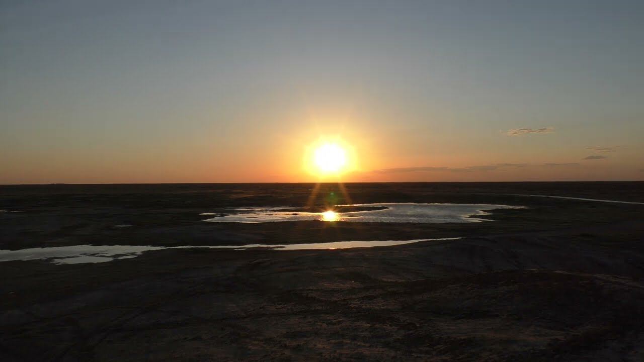 Черные земли. Закат солнца.