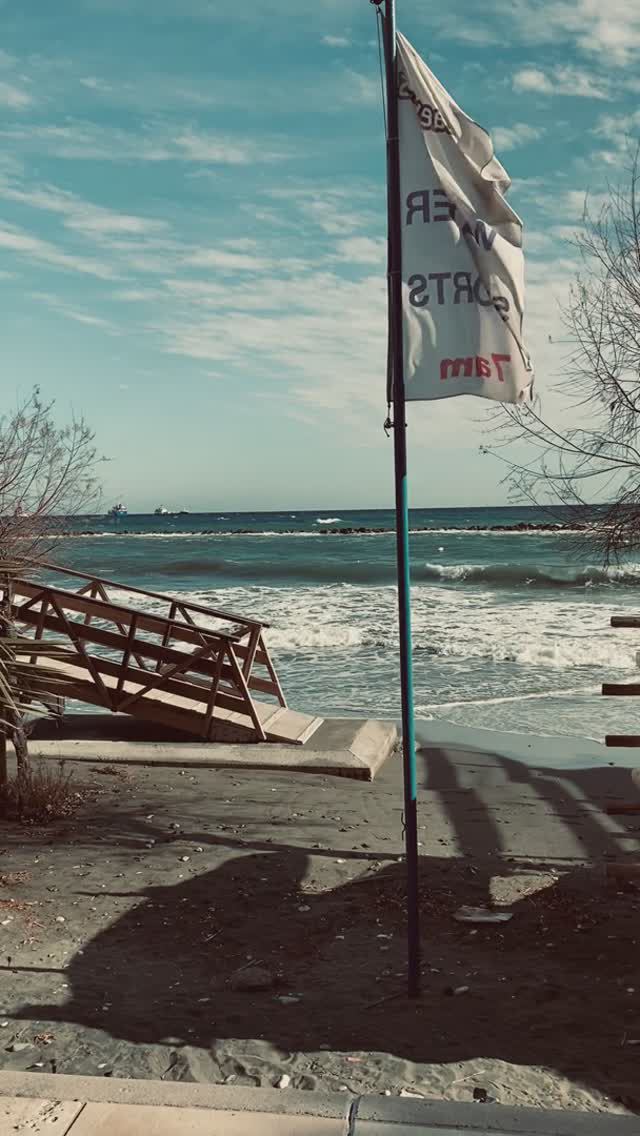 Ветреная погода на море