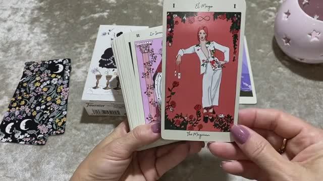 Таро Карлотиды. Обзор