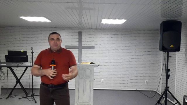 "Ещё..", проповедует Константин Облицев