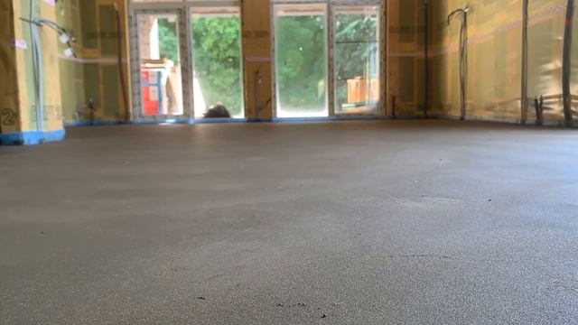 Полусухая стяжка пола под ключ с работой и материалом в Москве и Московской области