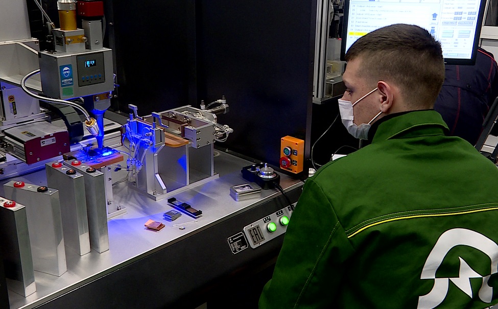 Елецкое предприятие производит 450 тысяч аккумуляторов в год