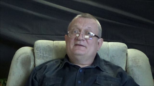 не стоит лезть не в своё дело. сказявка на ночь