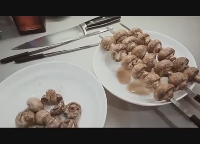 Шашлык из    шампиньонов! Очень быстро! На кухне!