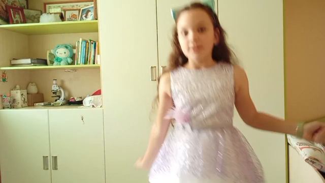 Танцы под песни: Обнимашки