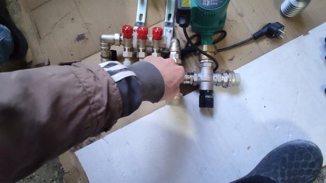 Монтаж теплого пола - весь процесс.