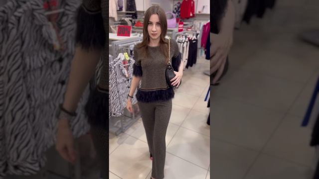 Стильный😎 и женственный🌹 образ для вечернего променада от Barbara Geratti