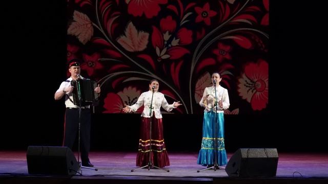 Вишня - вокальный ансамбль ЛАД (баян)