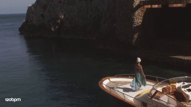 Vacay Club  OakDout - Fade.mp4