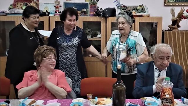 Анечка, поздравляю тебя с Днём рождения 24 06 2022