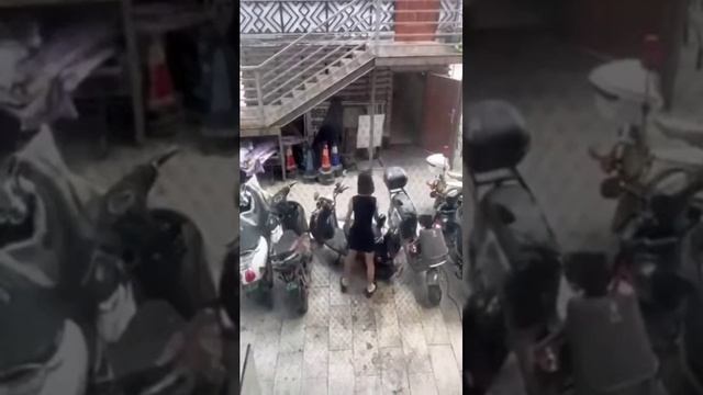 Красиво выехала с парковки
