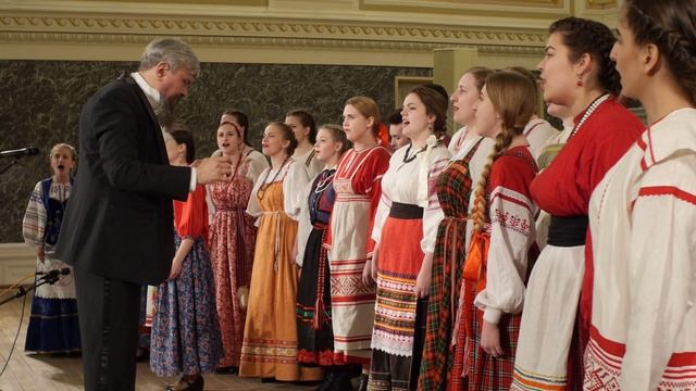 Русская народная песня «Ох, ни за речкою» (В обработке В.Капаева), солистка Яна Фидоева