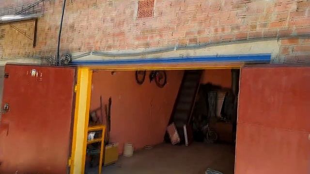 Подготовка к выезду на Чёрное море. Гараж. Краснодар. Лето 2020.