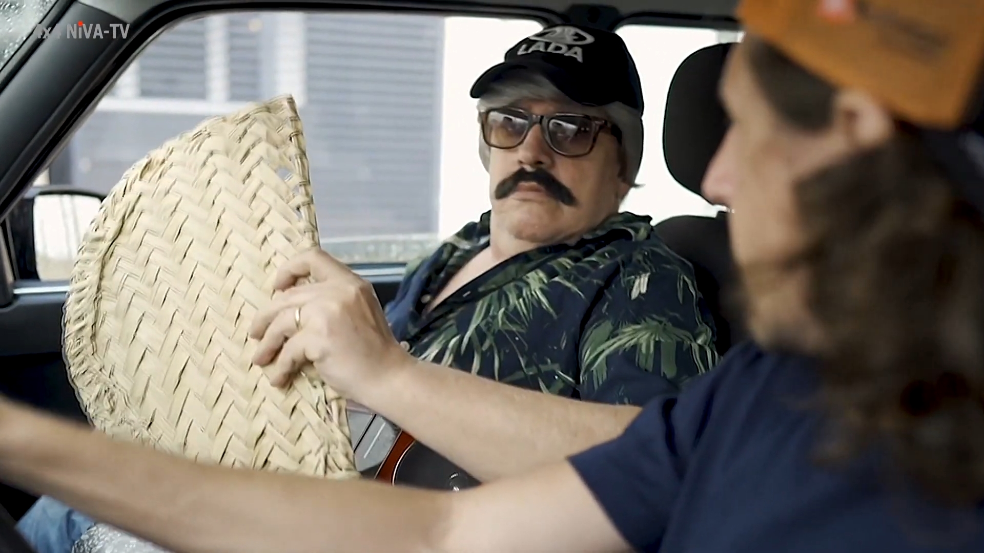 Русский перевод 4x4 NIVA TV: Реклама Лада Нива 4х4 в Боливии