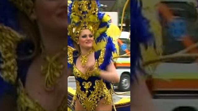 Карнавал Цветов -конкурс флористов в Италии Сан-Ремо 2011 часть 5.
 короткое.