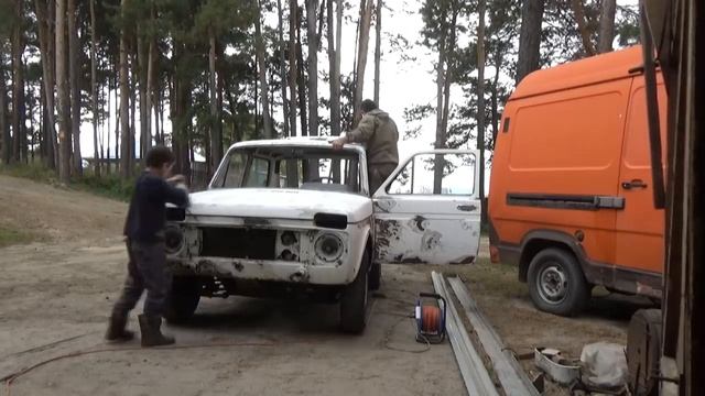 Не бита не крашена ВАЗ 2121 Нива ч №8,зачищаем кузов.
