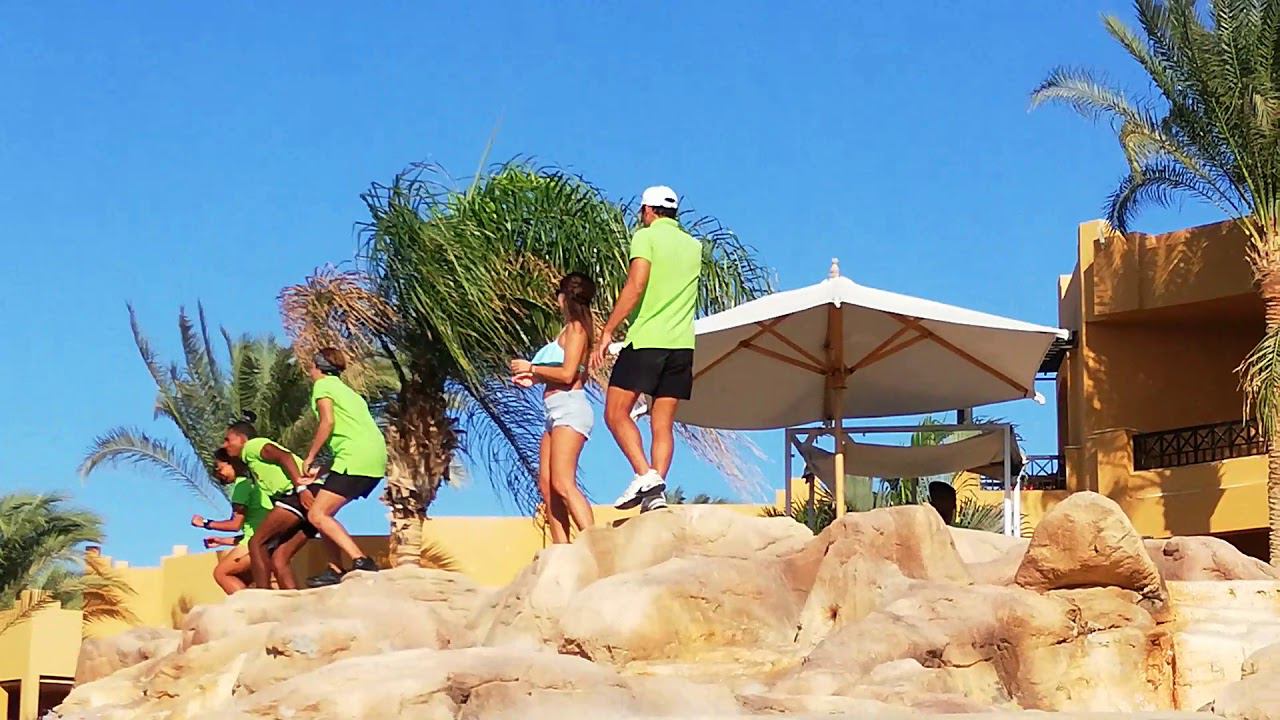 Чудесная анимационная команда в Stella di Mare Makadi Beach