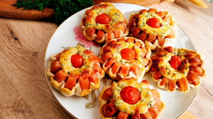 Дети съедают за минуту. Самый вкусный рецепт сосиски в тесте.