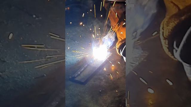 Процесс сварки электродами GOODEL МР 3 с рутилово-целлюлозным покрытием