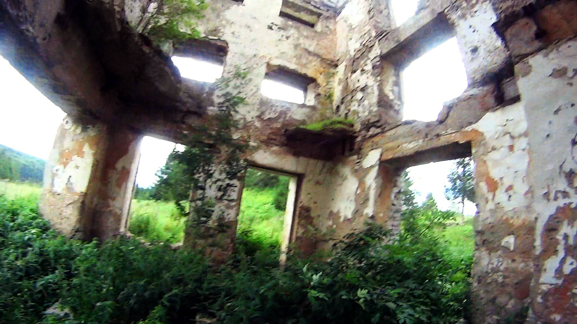 Тайны заброшенных богатств: Исследование алмазодобывающей фабрики-призрака. Алмазы Урала.