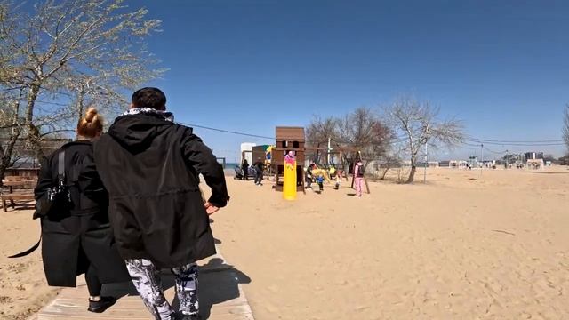 Анапа 2023. Приехали в Анапу на долго! Гуляем с семьей по центру города.