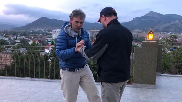 "Отпрыгивания" - базовое упражнение тайцзицюань. IMG_2305.MOV