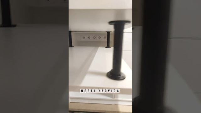 Мебель Ядвига. Угловой маникюрный стол МС16-4