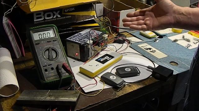 Демо на столе