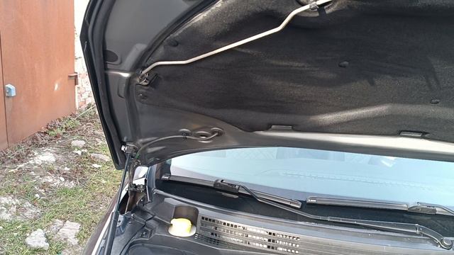 Новый уплотнитель капота.mp4