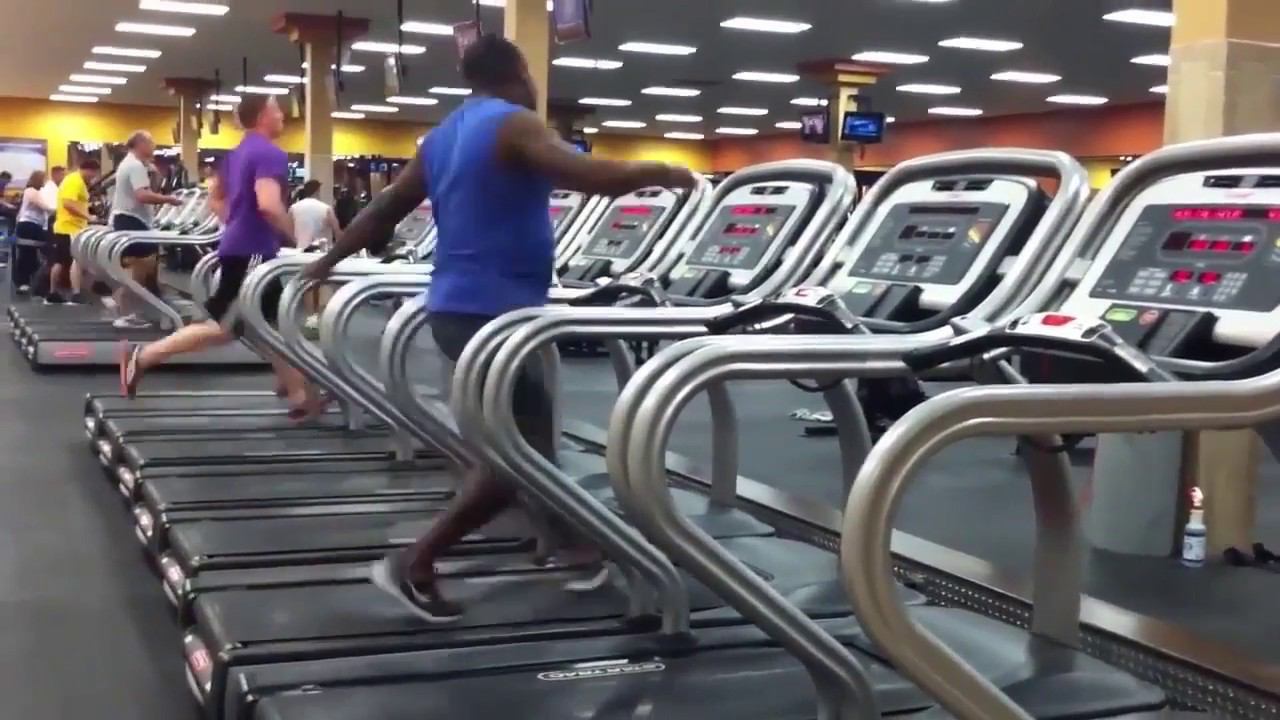 Танцы на беговой дорожке